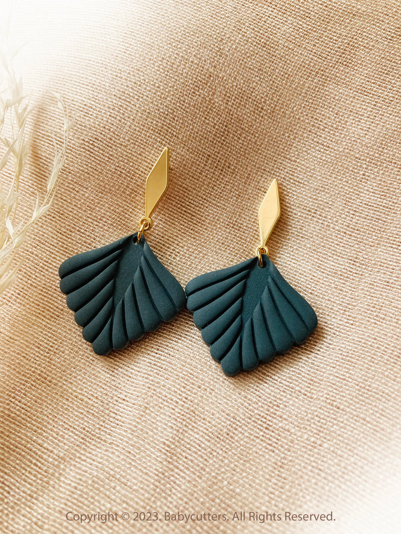 Art Deco Style Original Scallop Shell Fan Cutter Shape – babycutters